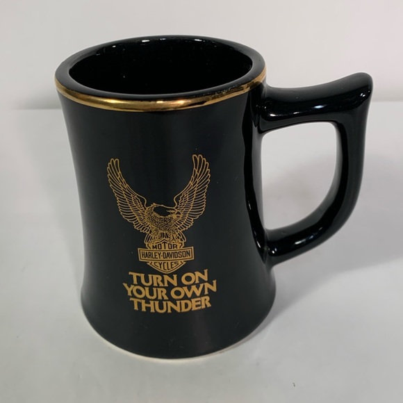 Harley-Davidson | Dining | Harley Davidson Turn On Your Own Thunder ...